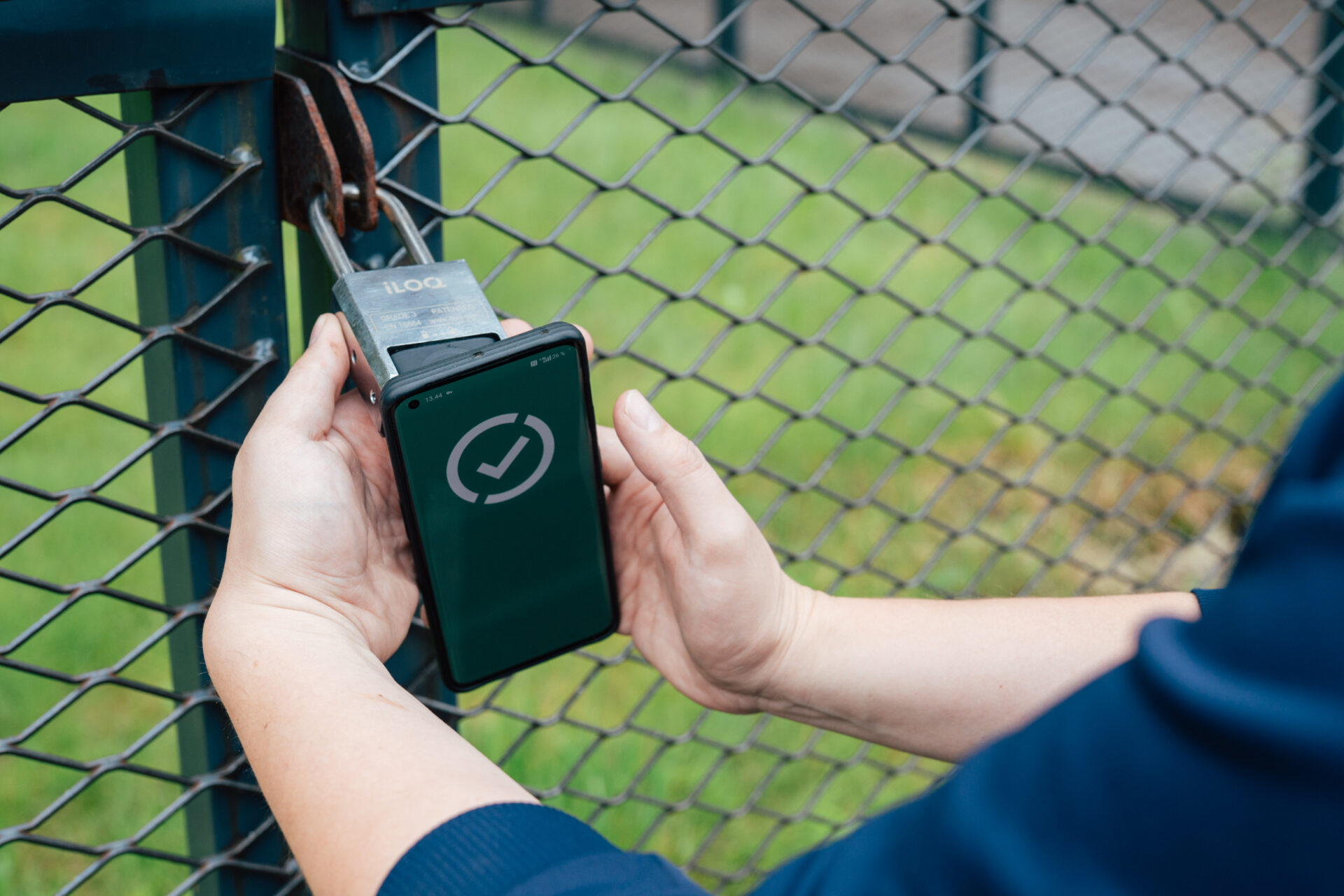 What are smart locks? Benefits and key features at a glance | iLOQ